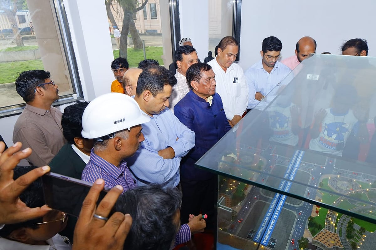 Mumbai News: Parliamentary Committee Visits Grand Memorial Of Dr ...