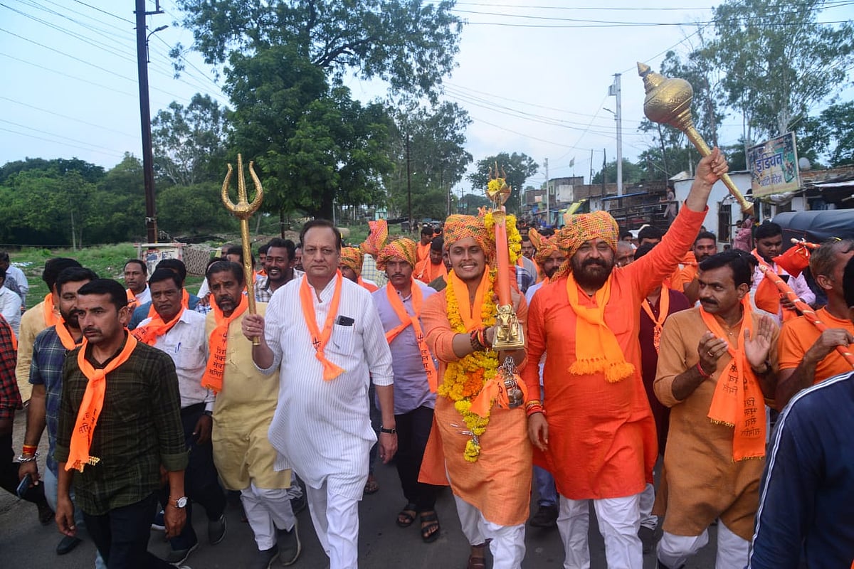 Madhya Pradesh: Kanwar Yatra Receives Grand Welcome On Reaching Jaora