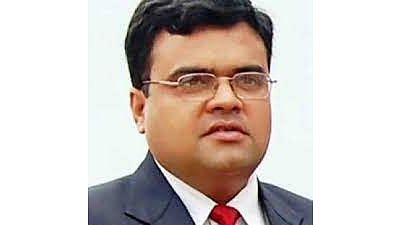 Indore: Divisional Commissioner Visits Cancer Hospital