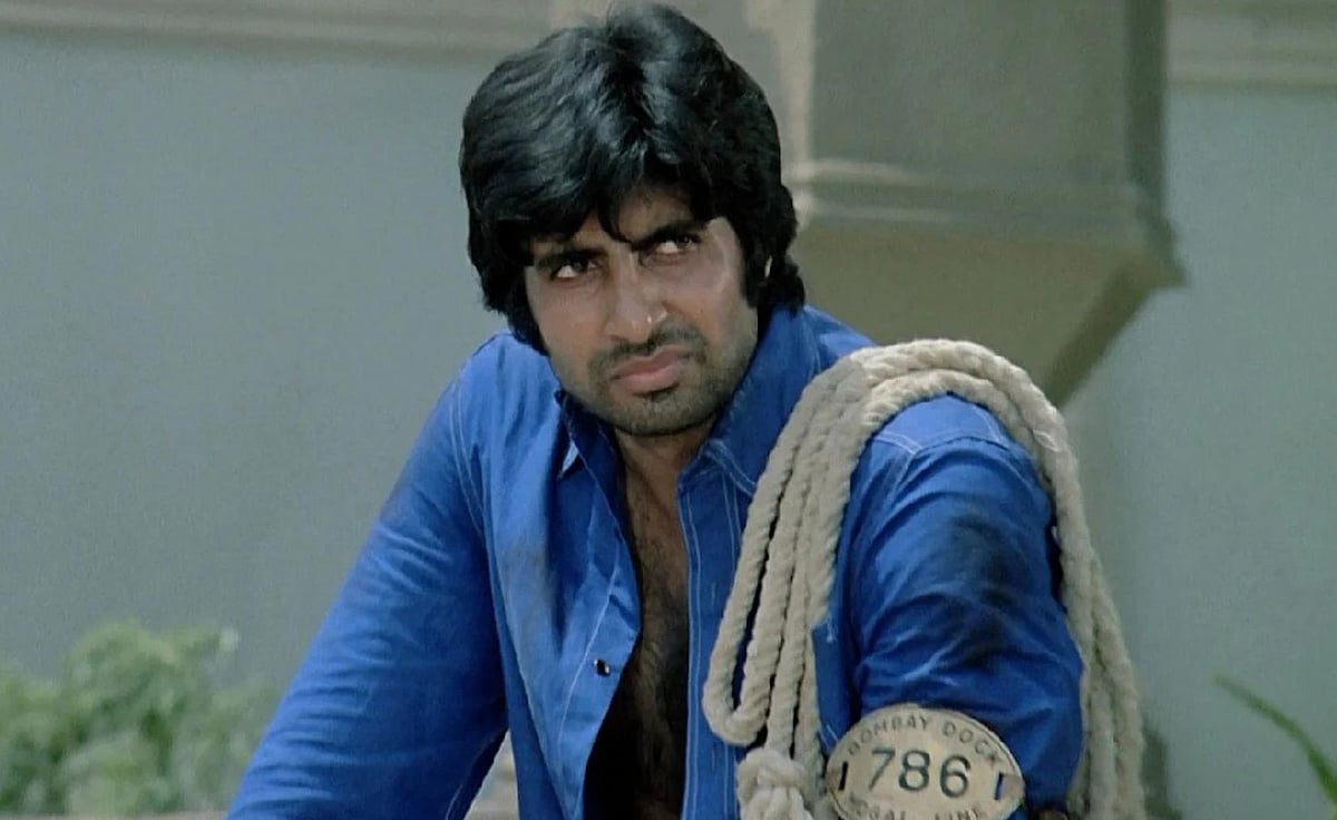 From Posters To Unseen Photos, Amitabh Bachchan’s Memorabilia To Be ...