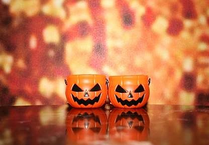 5 Spooky Cocktails To Try At Home This Halloween