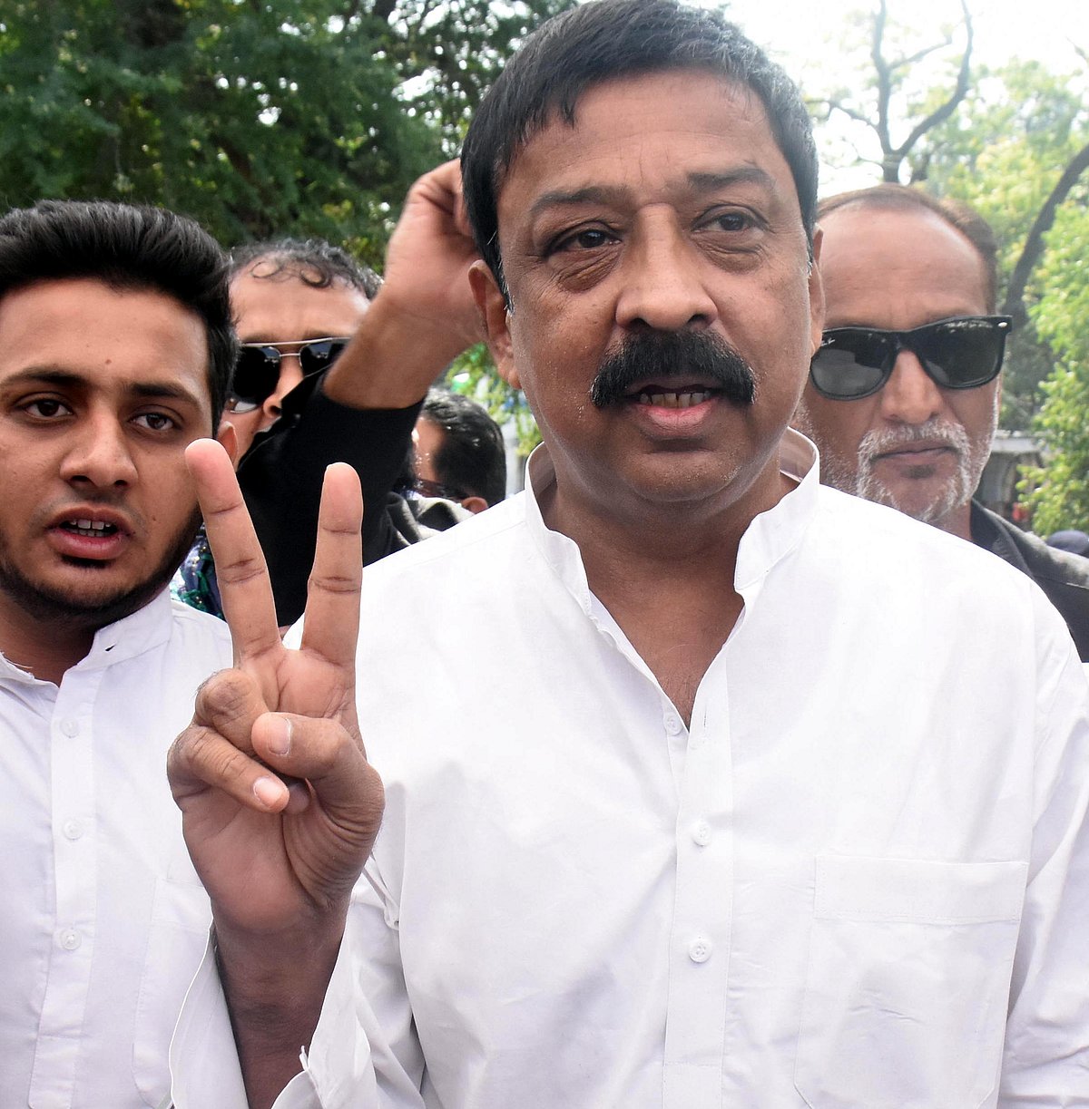 Bhopal: Fissures Surface in Congress MLA Arif Aqueel’s Family, Brother ...