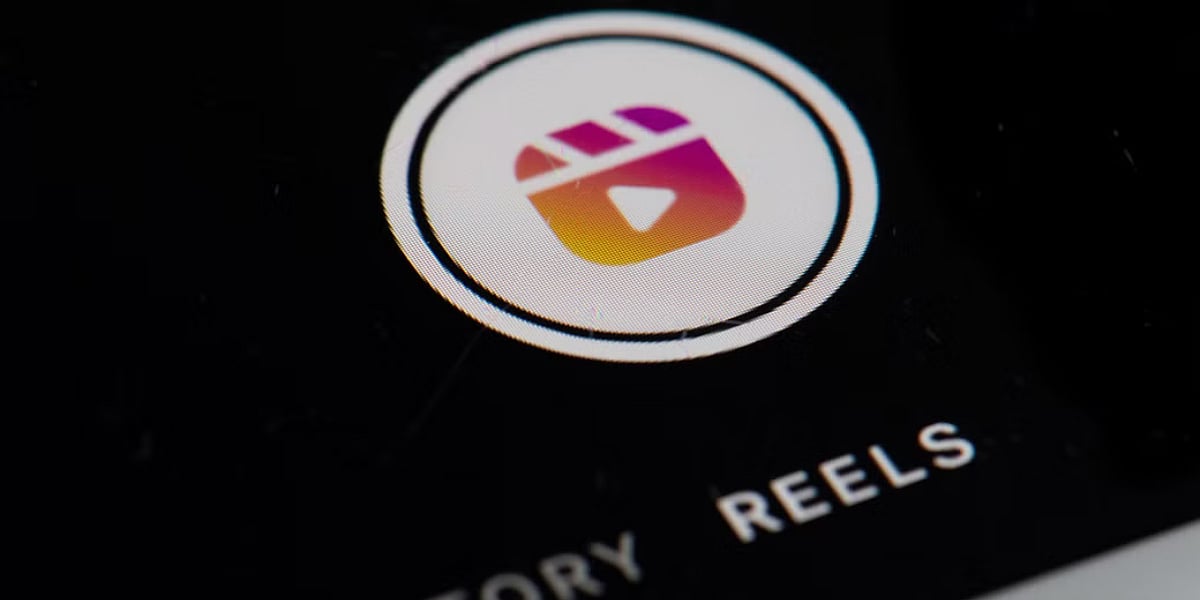 Row Over Four UP Female Teachers Making Reels During School Hours