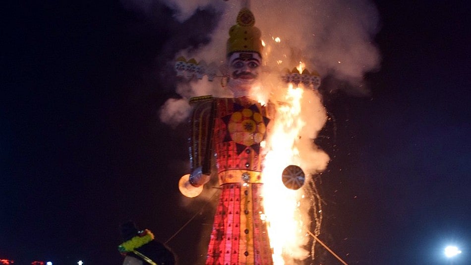 Dussehra Celebrations: CM attends Dussehra Celebrations At Chhola Maidan
