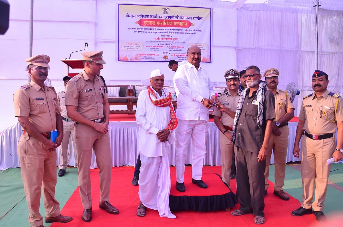 Chhatrapati Sambhajinagar: Rural Police Return 43 Four-Wheelers, 85 Two ...