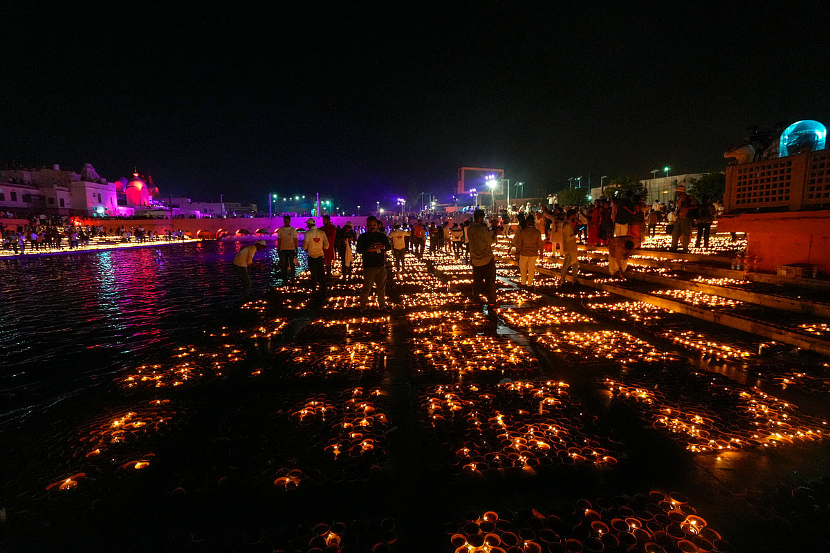 Uttar Pradesh: Over 22 Lakh 'Diyas' Light Up Ayodhya As Deepotsav Sets ...