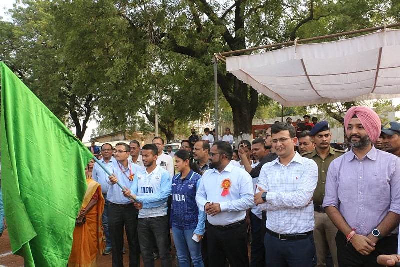 MP: Flag March In Narmadapuram, Ganj Basoda