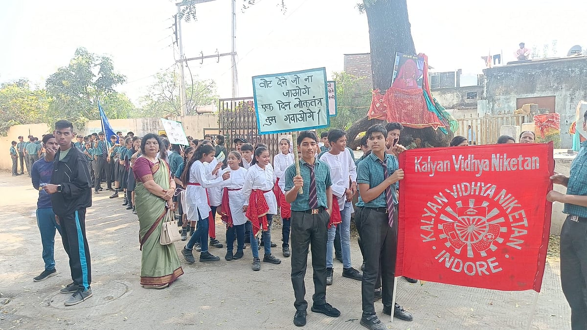 Indore: CBSE School Students Urge People To Vote