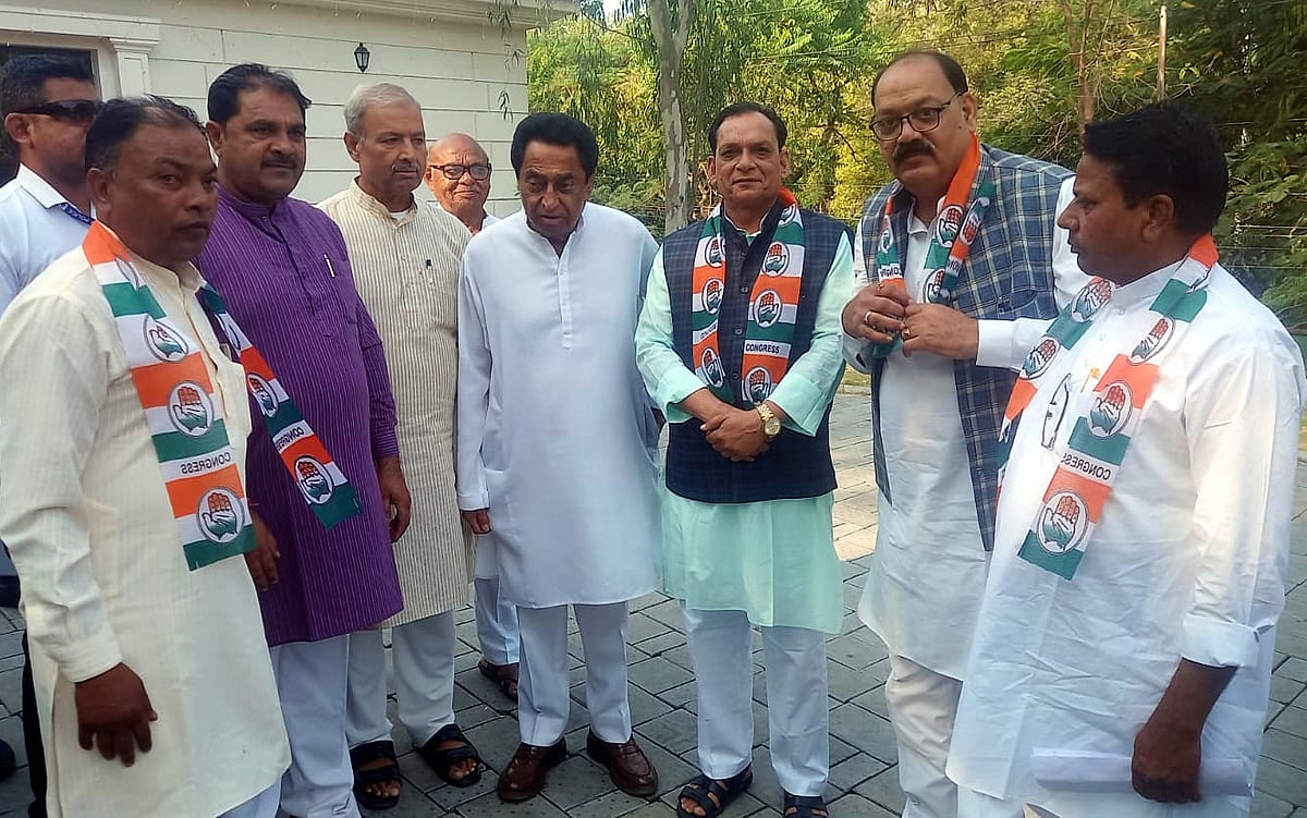 Bhopal: Ex-BJP MLA, Ex-Yuva Morcha District President Join Congress