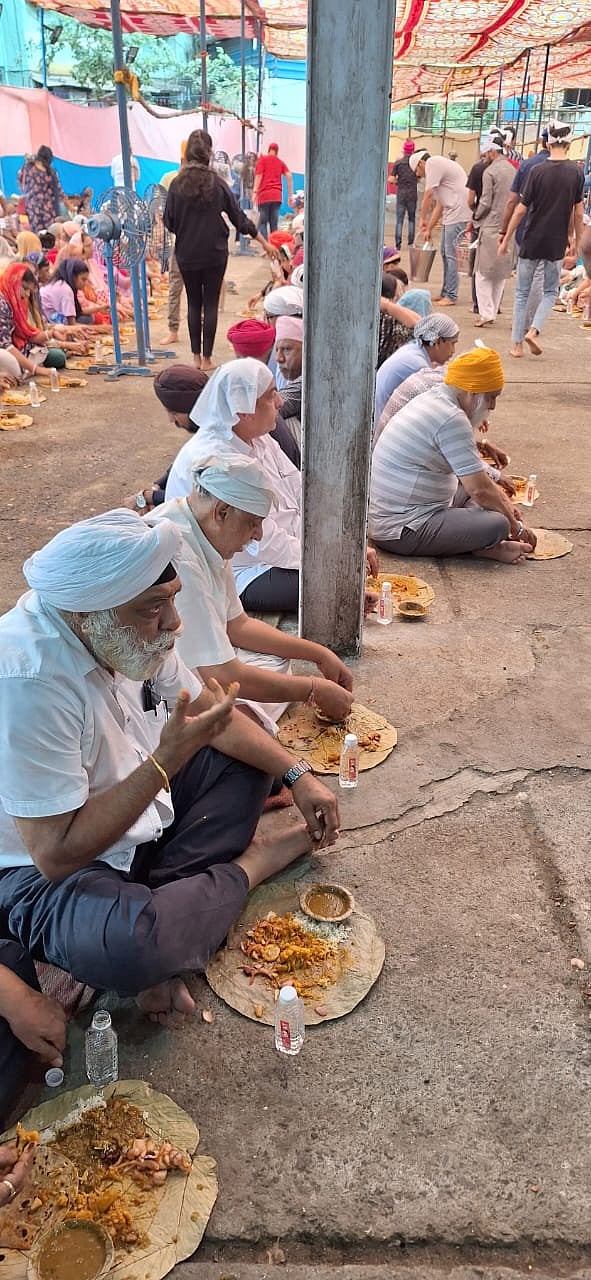 Guru Nanak Jayanti 2023: Gurudwaras Across Mumbai Host Grand Gurupurab ...