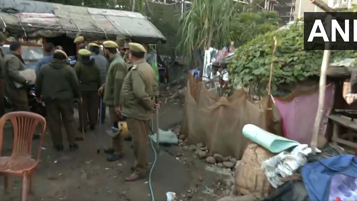 Jammu: Crackdown On Illegal Immigrants; FIR Registered Against Those ...
