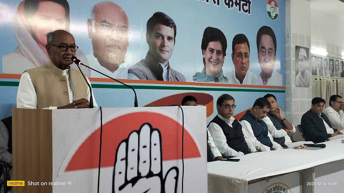 Madhya Pradesh Congress Holds MLAs Meet Without Kamal Nath, PCC May ...