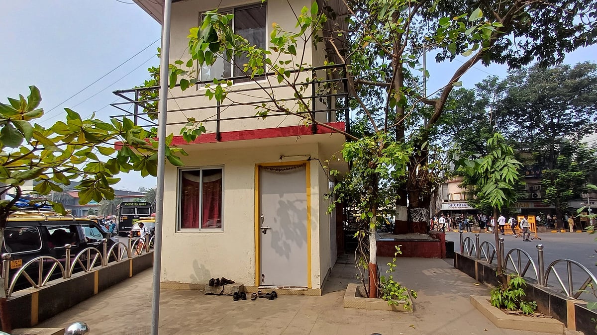 Mumbai: Matunga Police Forced To Remove 2 Benches Frequented By Lovers ...
