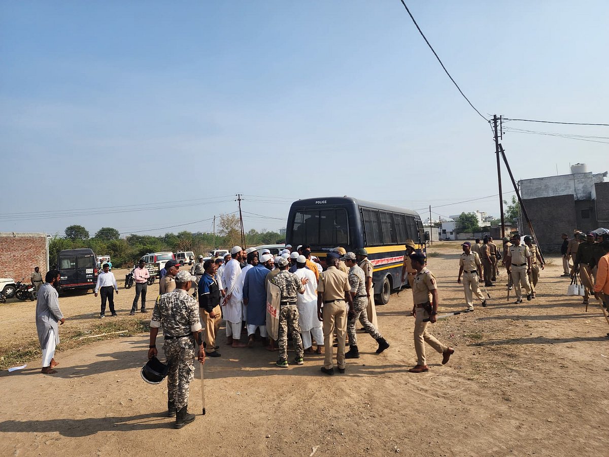 Chhatrapati Sambhajinagar: Violent Clash Erupts In Padegaon, 64 ...