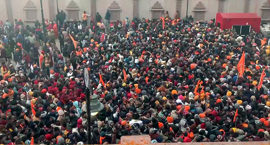 Devotees Flock To Ayodhya's Ram Temple For First Darshan Of Ram Lalla ...