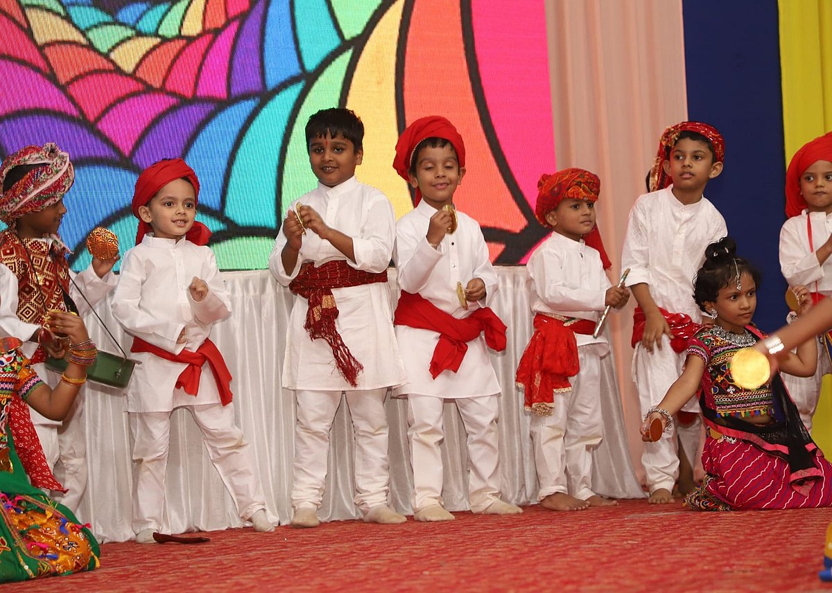 IES New English Kindergarten Bandra Tiny Tots Put Best Foot Forward On ...