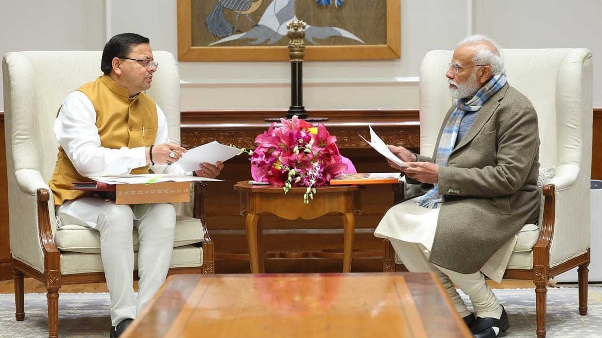Delhi: Uttarakhand CM Pushkar Singh Dhami Meets PM Modi, Gifts Him ...