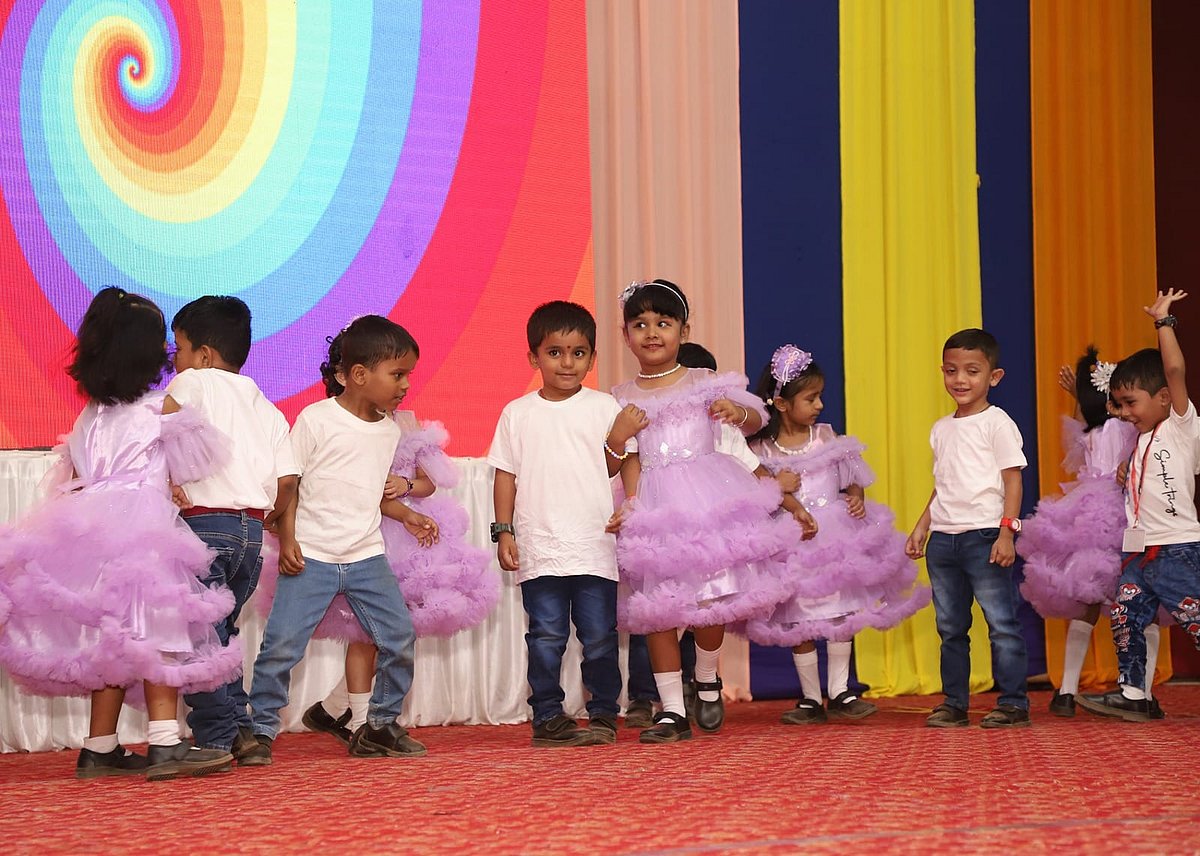 IES New English Kindergarten Bandra Tiny Tots Put Best Foot Forward On ...