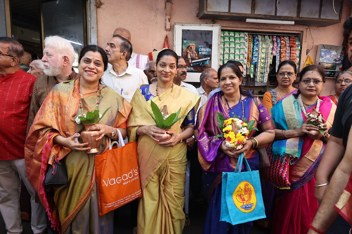 Mumbai: Walkeshwar Sri Kashi Math Inaugurates New Building, Preserving ...
