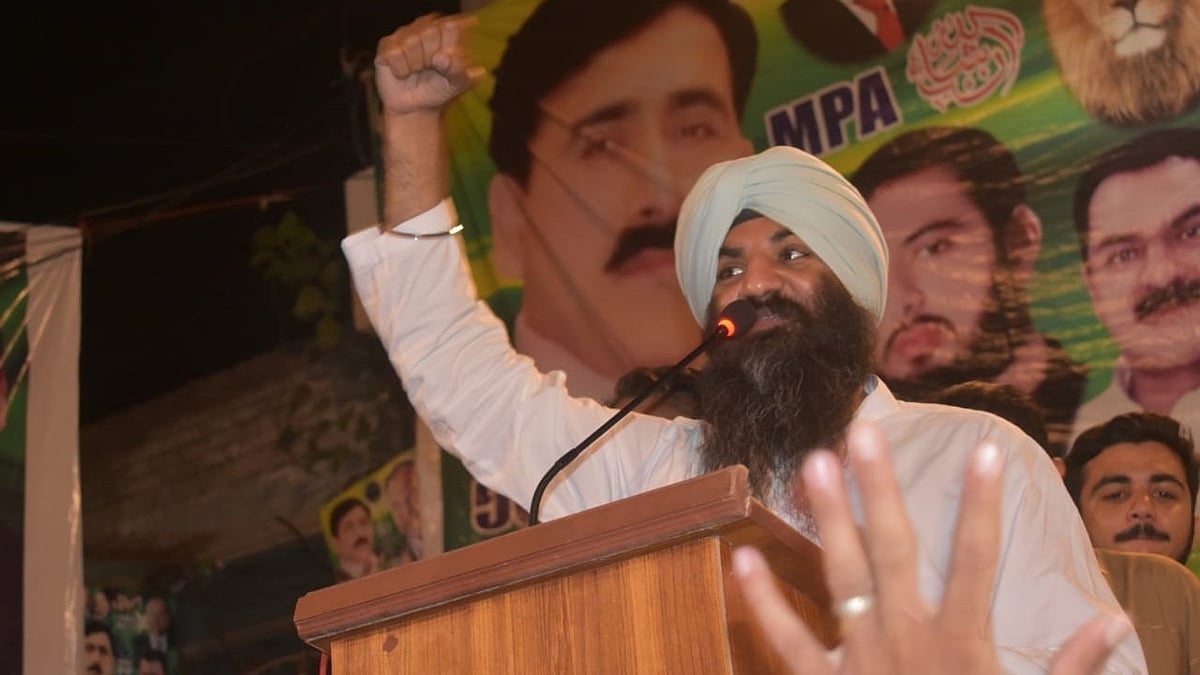 Who Is Ramesh Singh Arora? First Sikh Minister Of Pakistan's Punjab ...