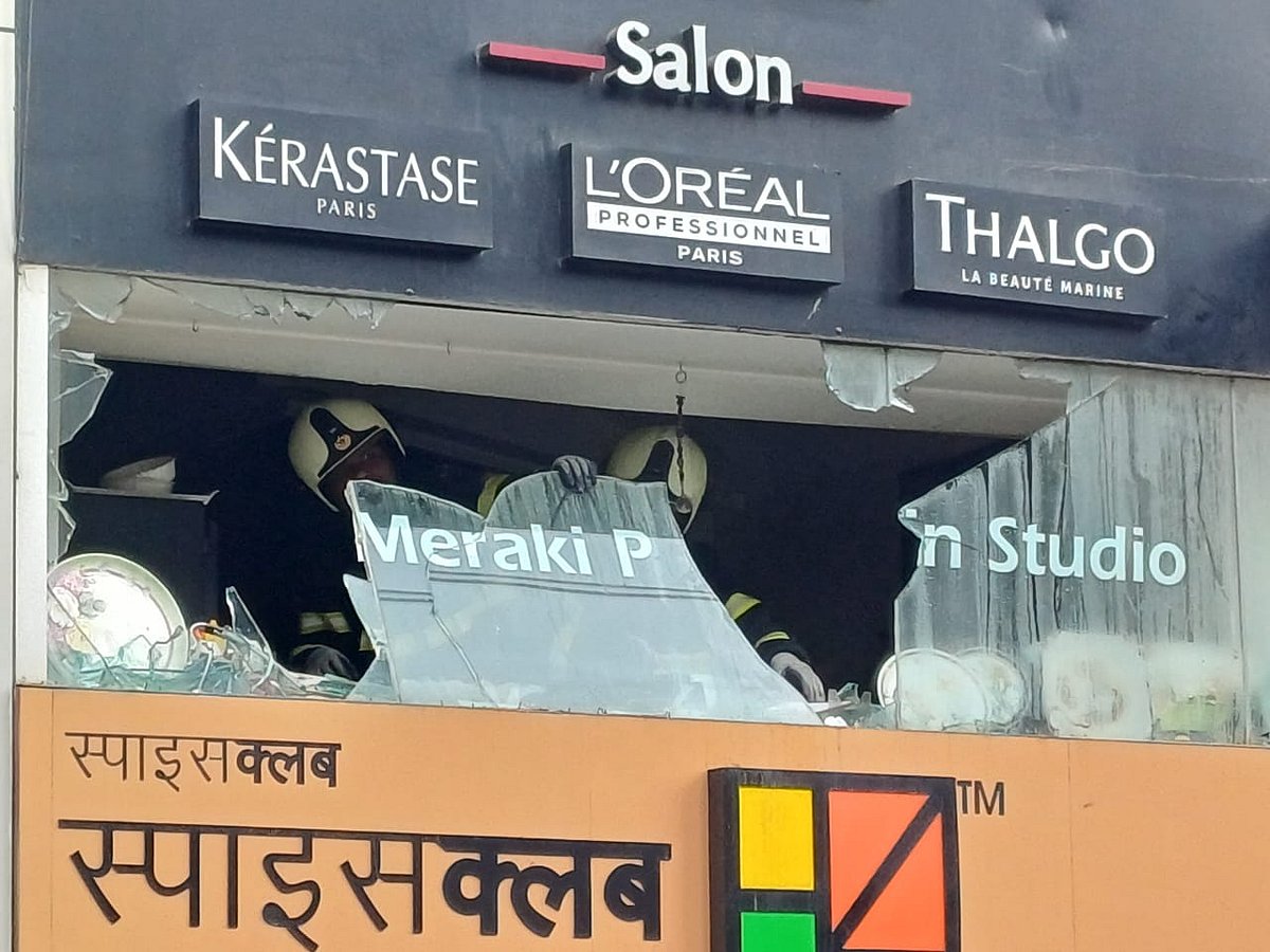 Mumbai Fire: Blaze Erupts At LYS Salon Opposite Pheonix Mall In Lower ...