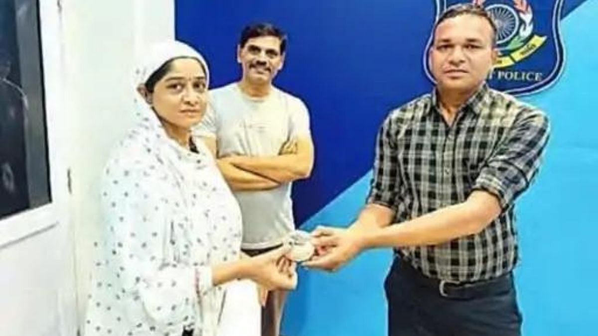Gujarat: Stolen Gold Chain Returned To Surat Woman After 18 Years In ...