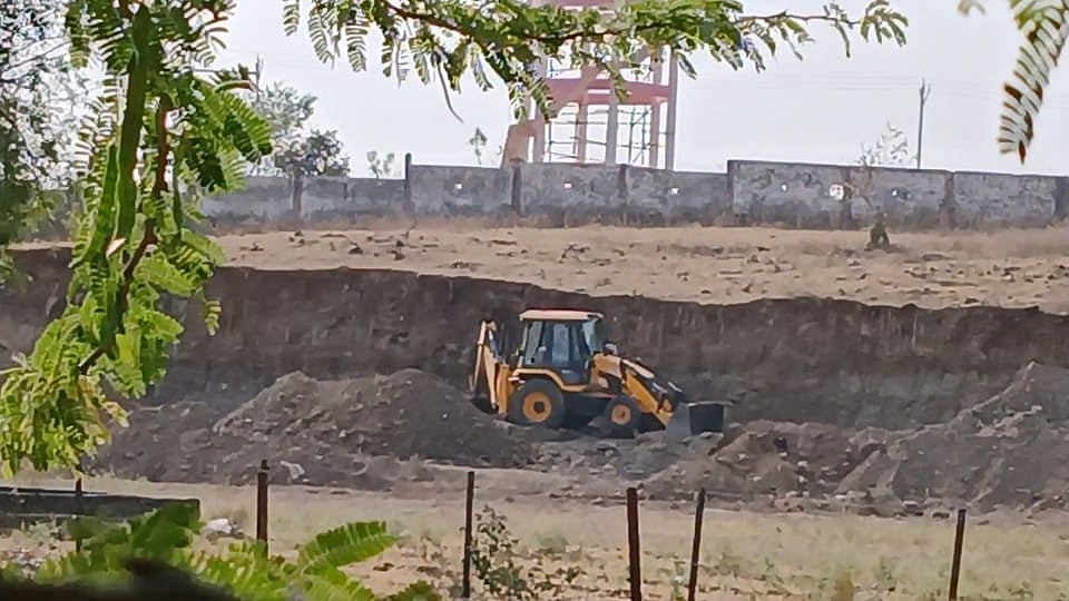 Madhya Pradesh: Authorities Neglect Illegal Murrum Excavation In ...