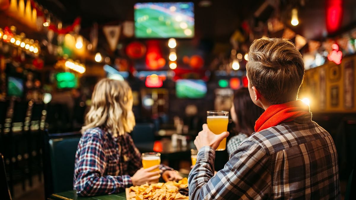 Best Restaurants In Mumbai To Enjoy IPL 2024; Check Out Eateries With ...