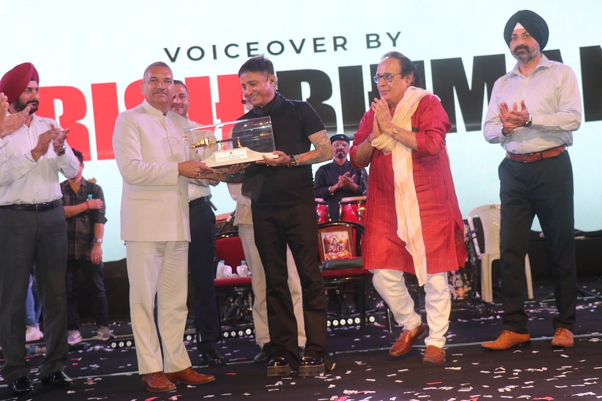 PHOTOS: Southern Command Unveils Anthem 'Vande Maa Bharati' By ...