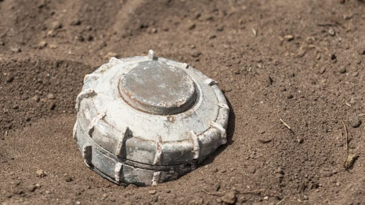 Pakistan Tragedy: 2 Killed, 5 Injured In Roadside Landmine Explosion In ...