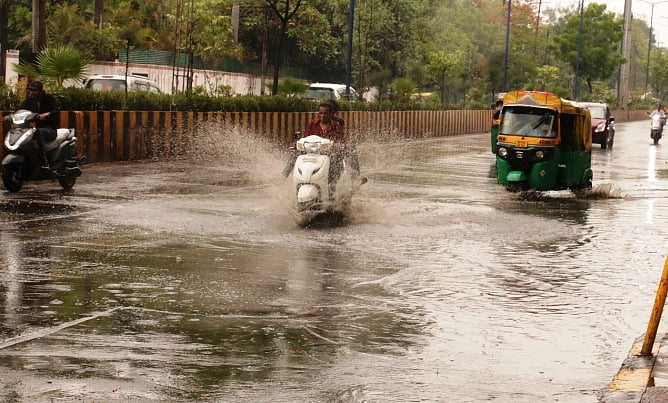 Indore Weather Update: First Pre-Monsoon Showers Lash City But Humidity ...