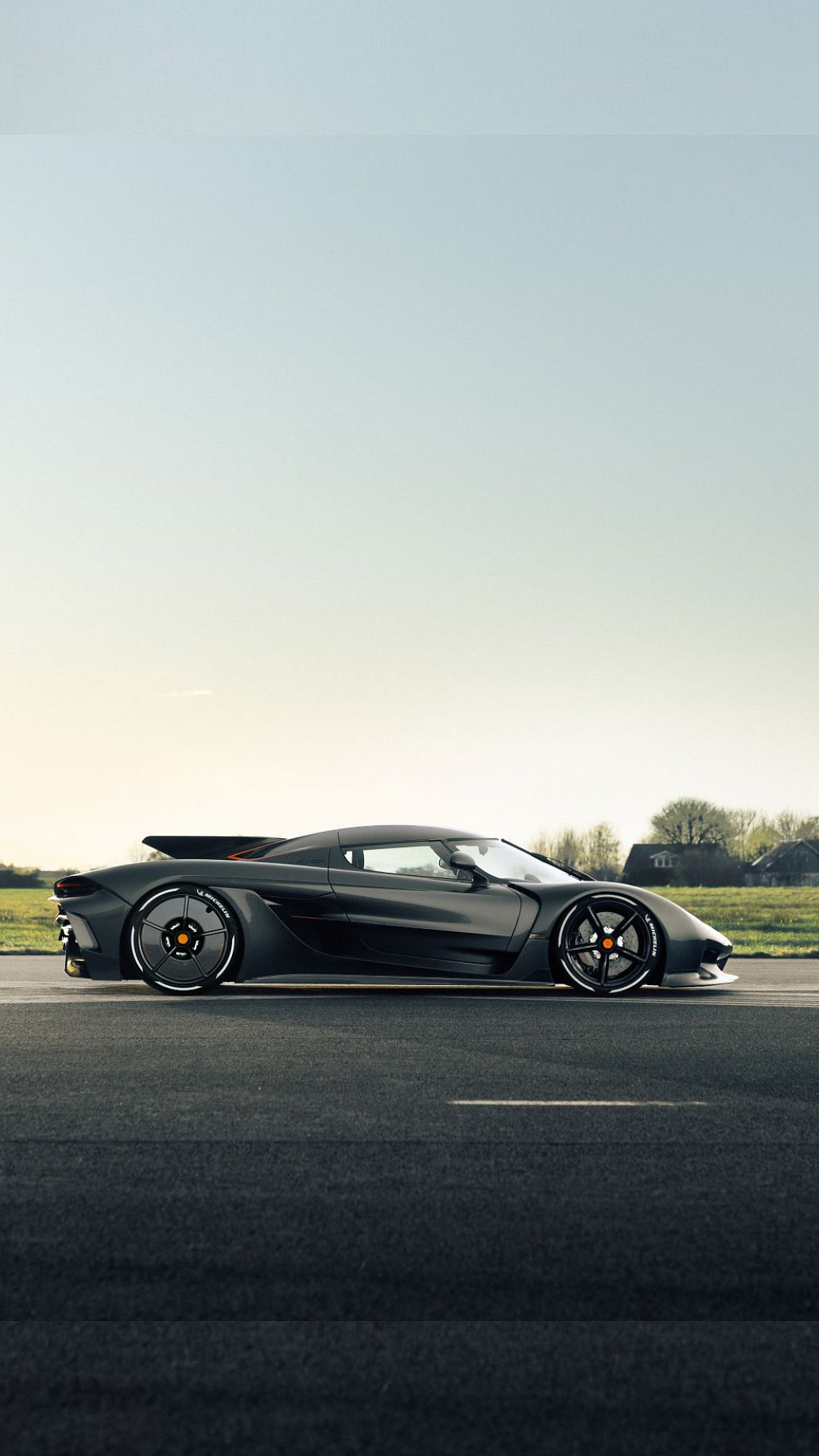 Absolute Speed: Koenigsegg Jesko Absolut Breaks Records; Goes 0-400-0 ...