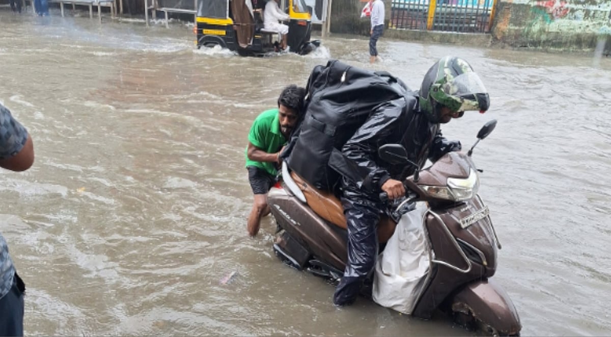 Mumbai Rains Live Updates: Heavy Downpour Causes Waterlogging In ...
