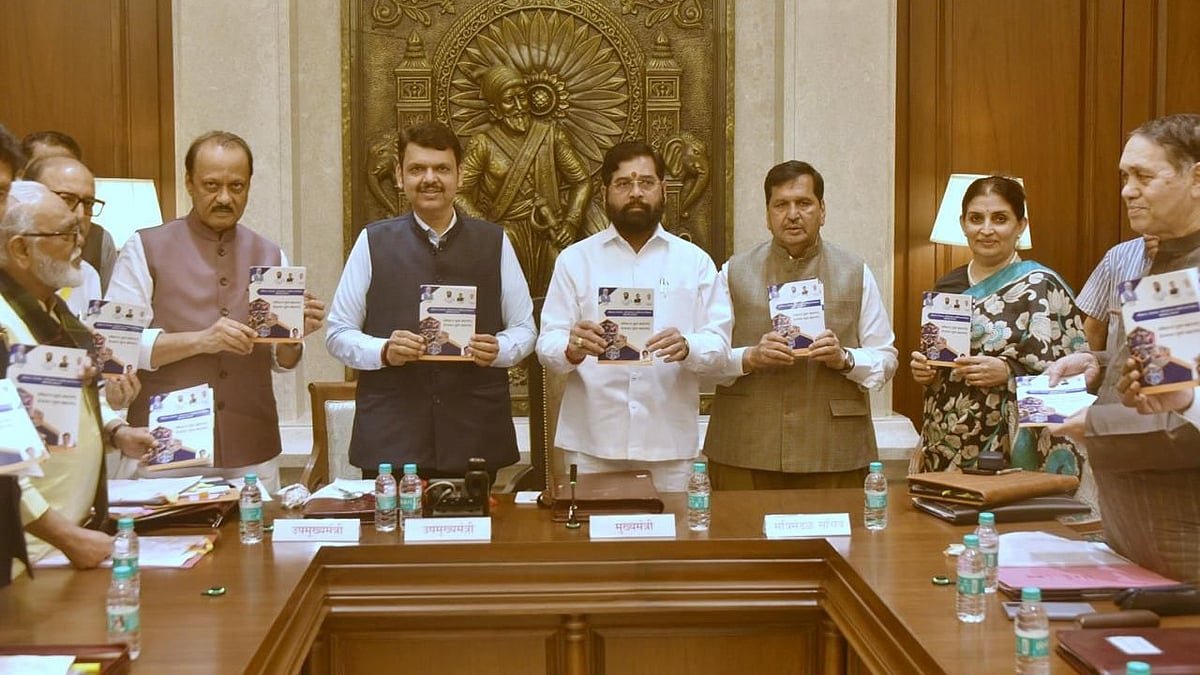 Maha CM unveils book highlighting Skill Development Dept's milestones!