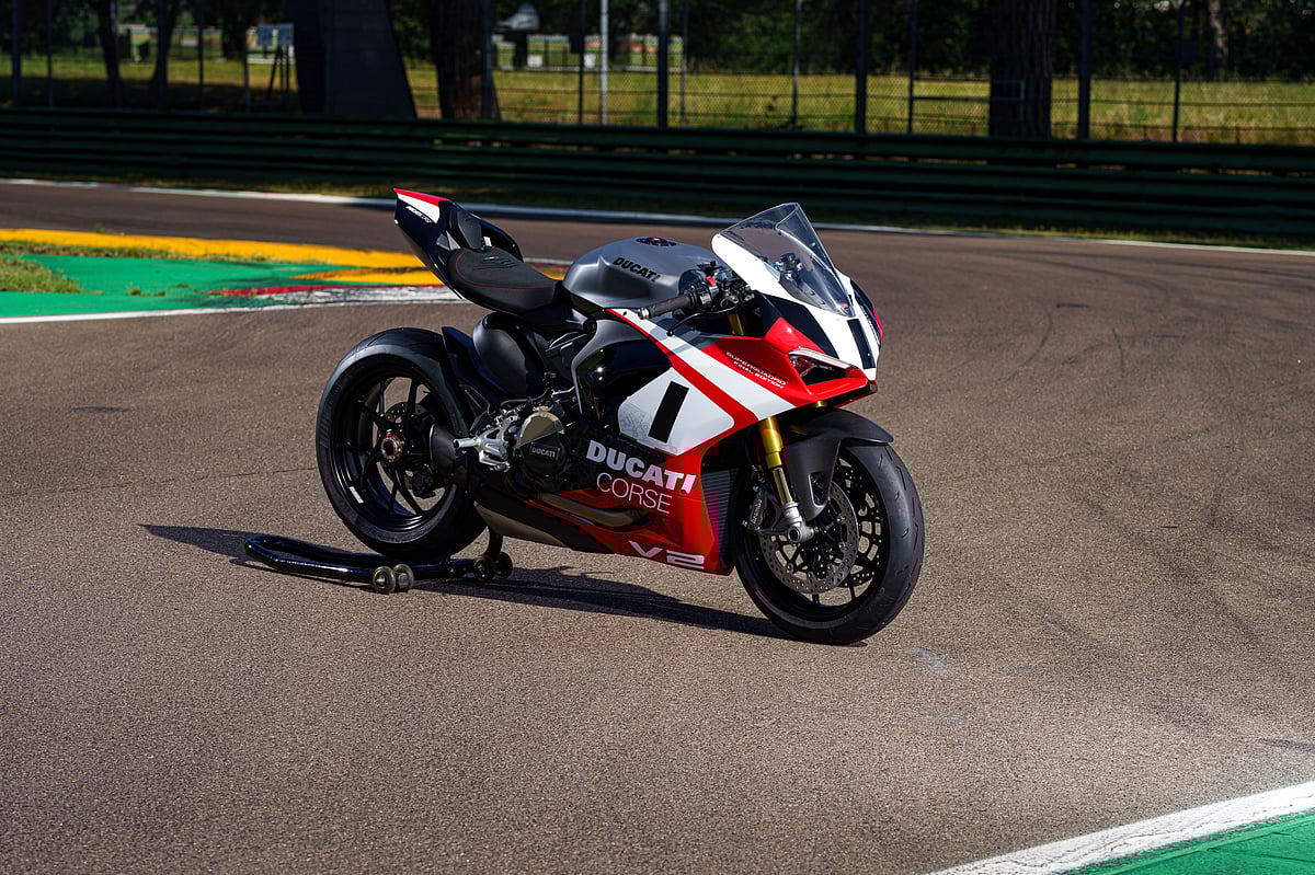 Panigale V2 Superquadro Final Edition: Ducati's Tribute to the Iconic ...