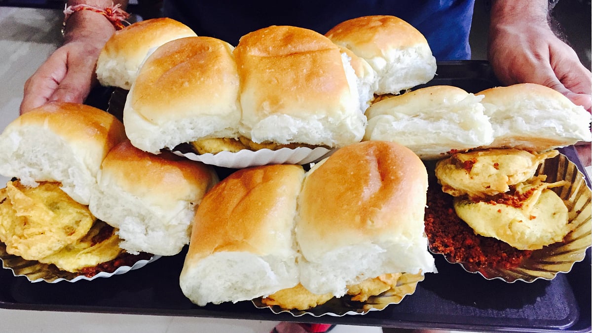 5 Unhealthy Eating Practices To Avoid During Monsoon