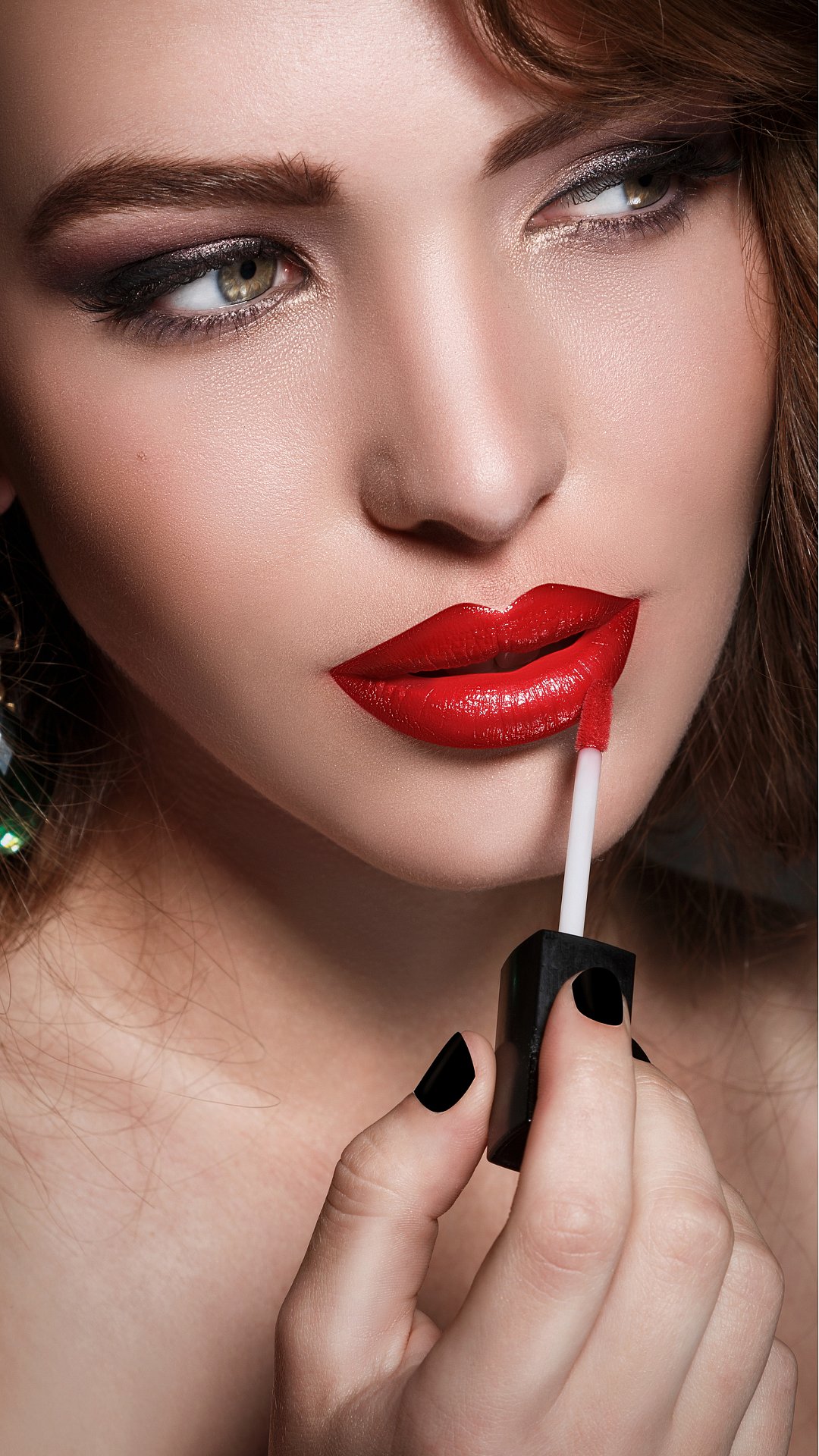 7 Must-Try Lipstick Hacks That Work Wonders