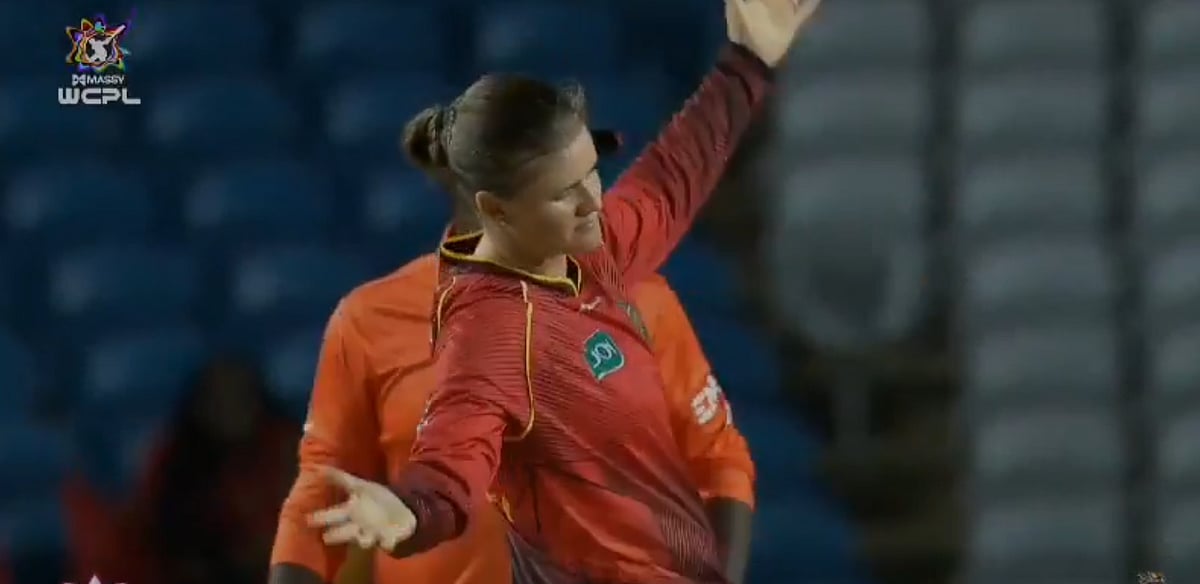 Video: Jess Jonassen Strikes SRK's Signature Pose After Taking A Wicket ...