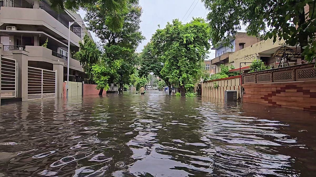 Gujarat Floods: 15 Rivers, 21 Lakes, Reservoirs Overflow Following ...