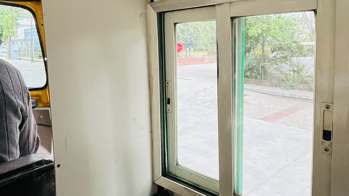 Photo: Auto Rickshaw With Flat-like Window Goes Viral
