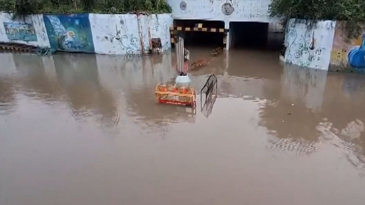 Gujarat Rains: Vapi Faces Waterlogging After Overnight Heavy Downpour ...