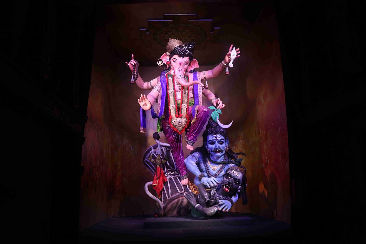 Ganesh Chathurthi 2024: Pandals Unveil 'First Look' Of Their Deities ...