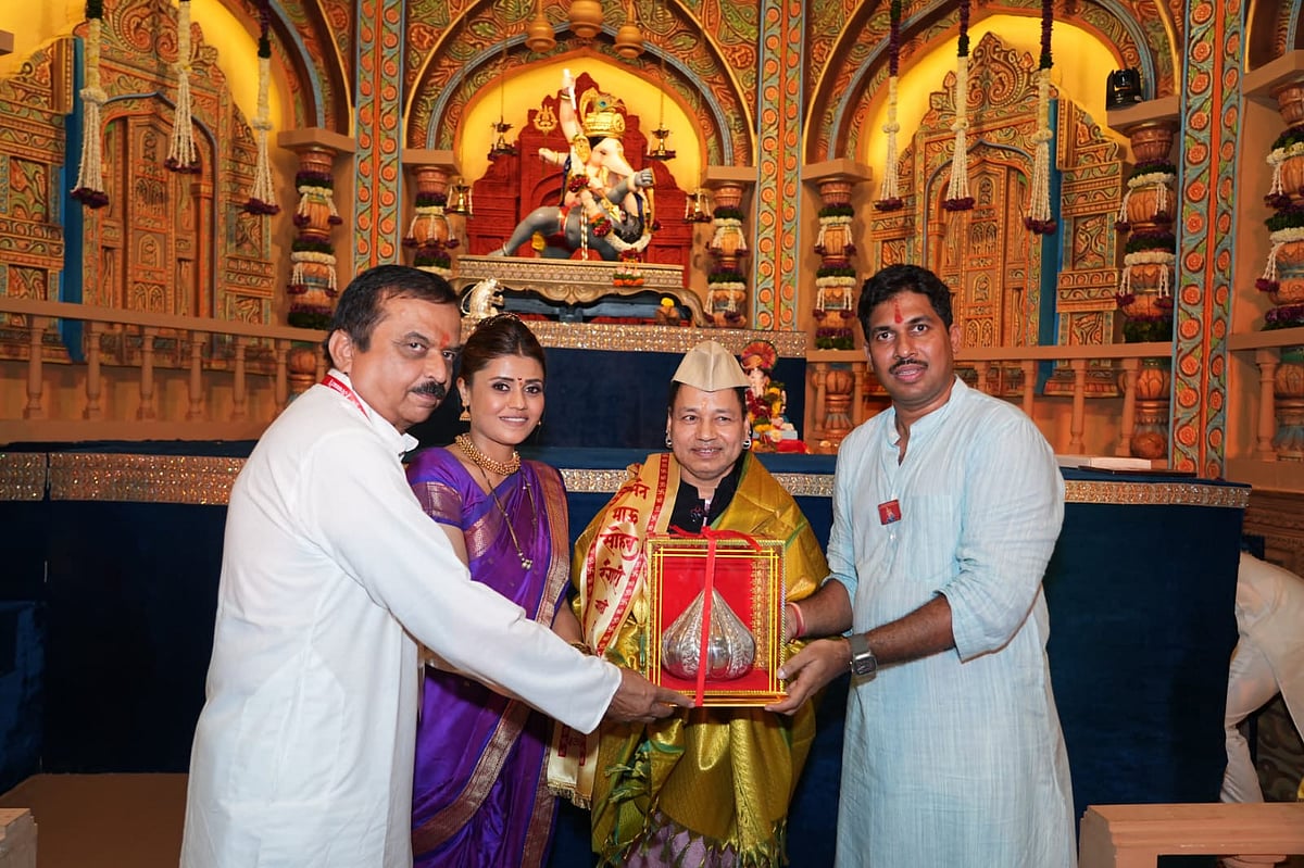 Pune: Shrimant Bhausaheb Rangari Ganpati Idol Installed with Kailash ...