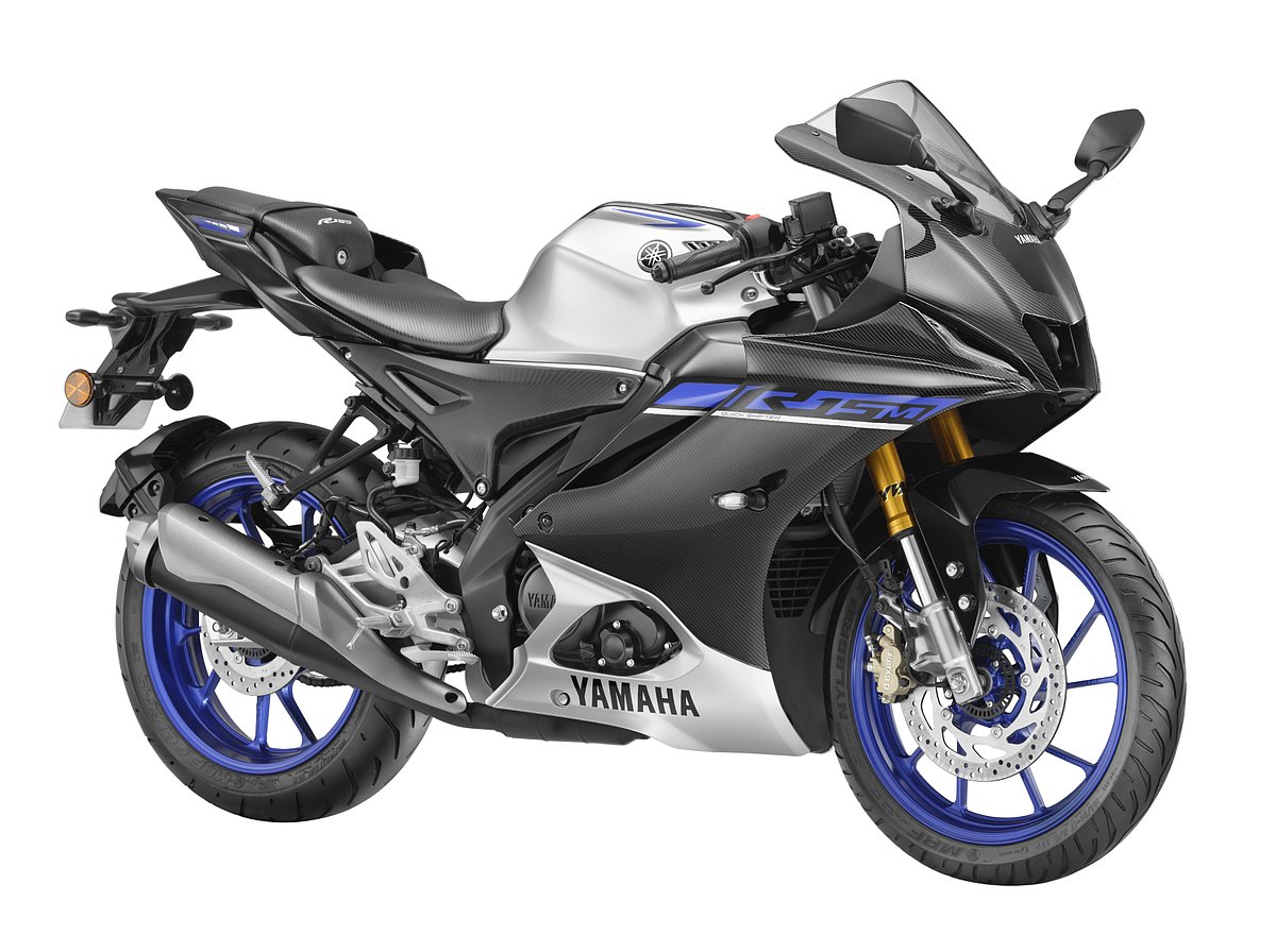 Yamaha R15M Gets New Carbon Fibre Graphics and Advanced Features
