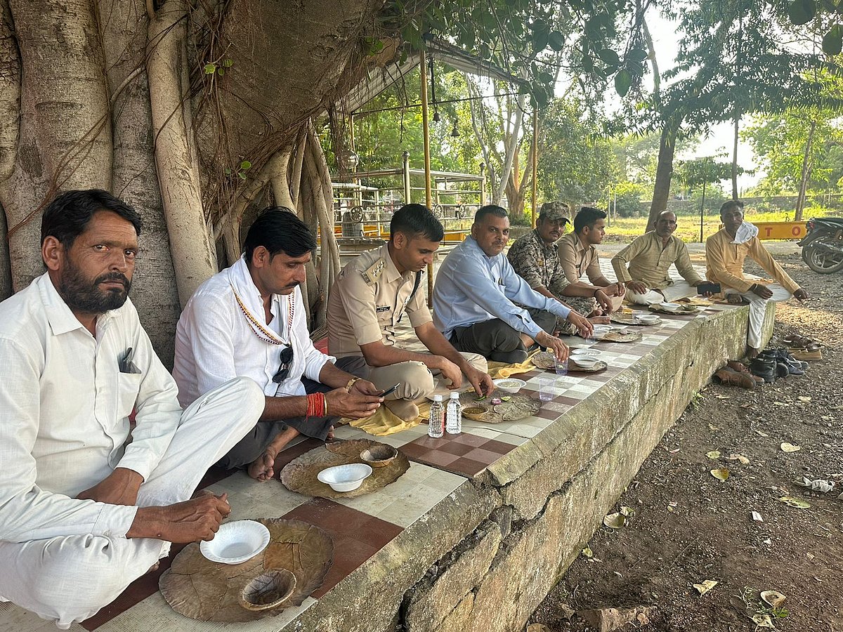 Feuding Families In Gwalior Resolve 8-Year Conflict In Minutes At ...