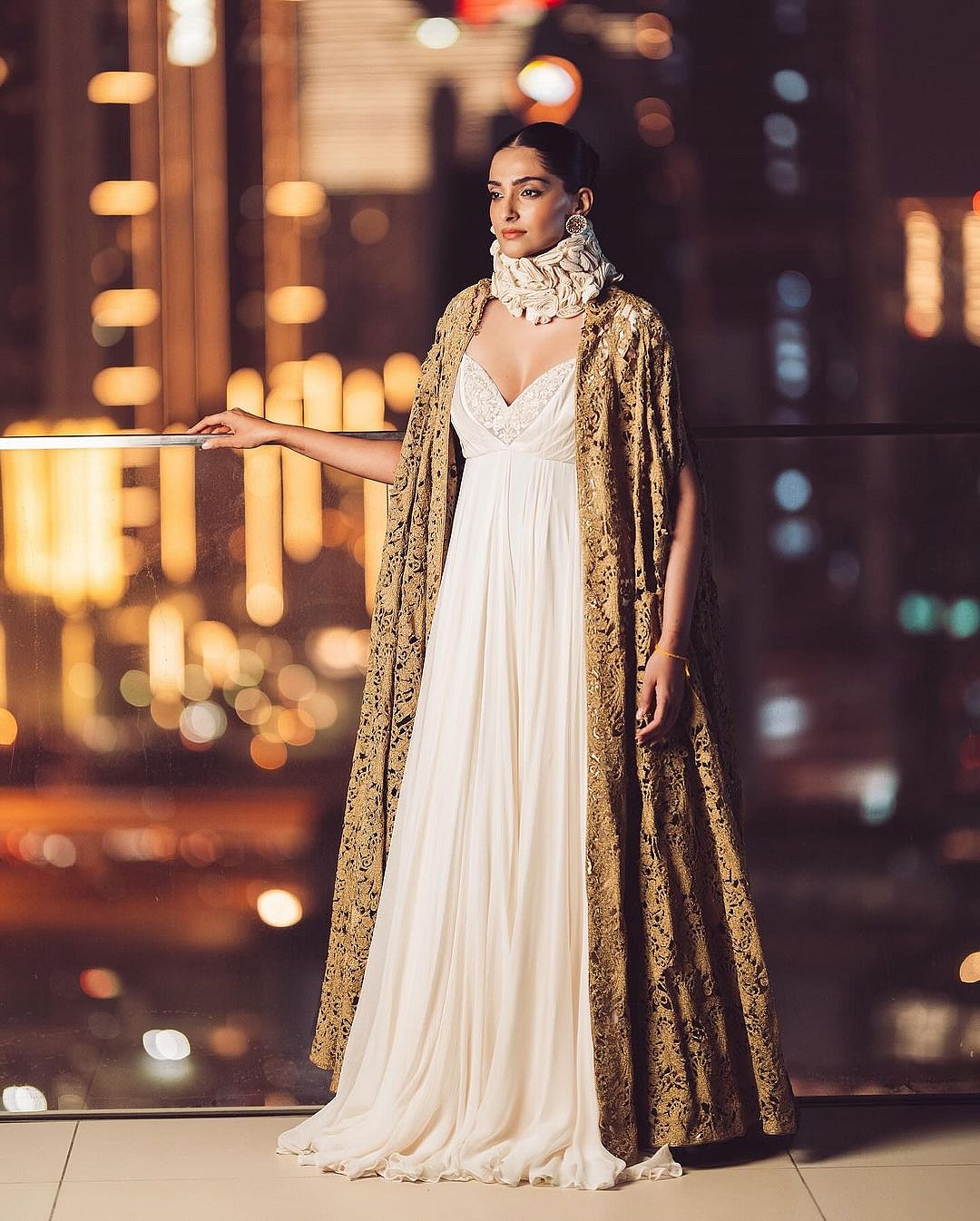 Sonam Kapoor Channels Rohit Bal’s Legacy By Adorning Designer’s Iconic ...