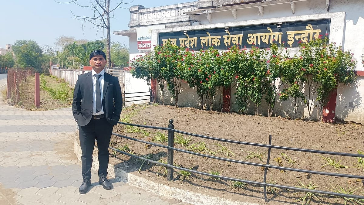 Madhya Pradesh: Sendhwa Farmer’s Son Becomes ADPO; Clears Exam In First ...