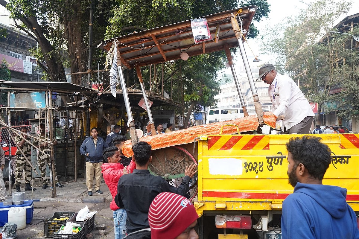 Pune: 100 IPS Trainees Join PMC’s Large-Scale Deep-Cleanliness Drive in ...