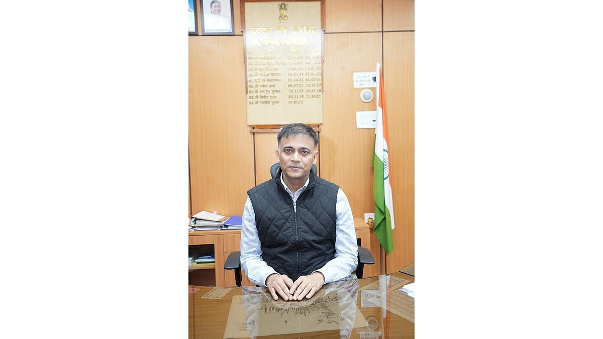 Ashwani Kumar Takes Charge As Ratlam DRM