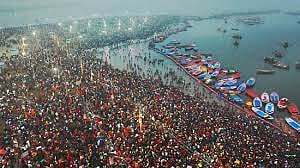 Maha Kumbh-Bound Devotees Stranded At Rewa’s Chakghat